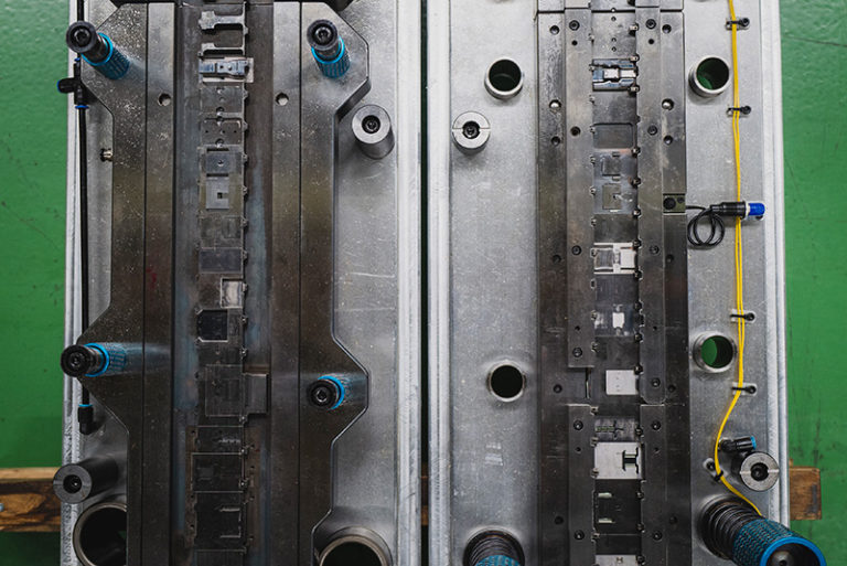 Precision Press Dies Electronic Parts-related Dies - KATAKEN SEIKO CO ...